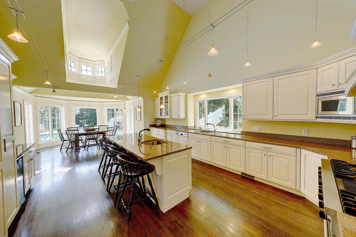 RP Top 10: Homes for Sale with Amazing Kitchens - Robert Paul ...